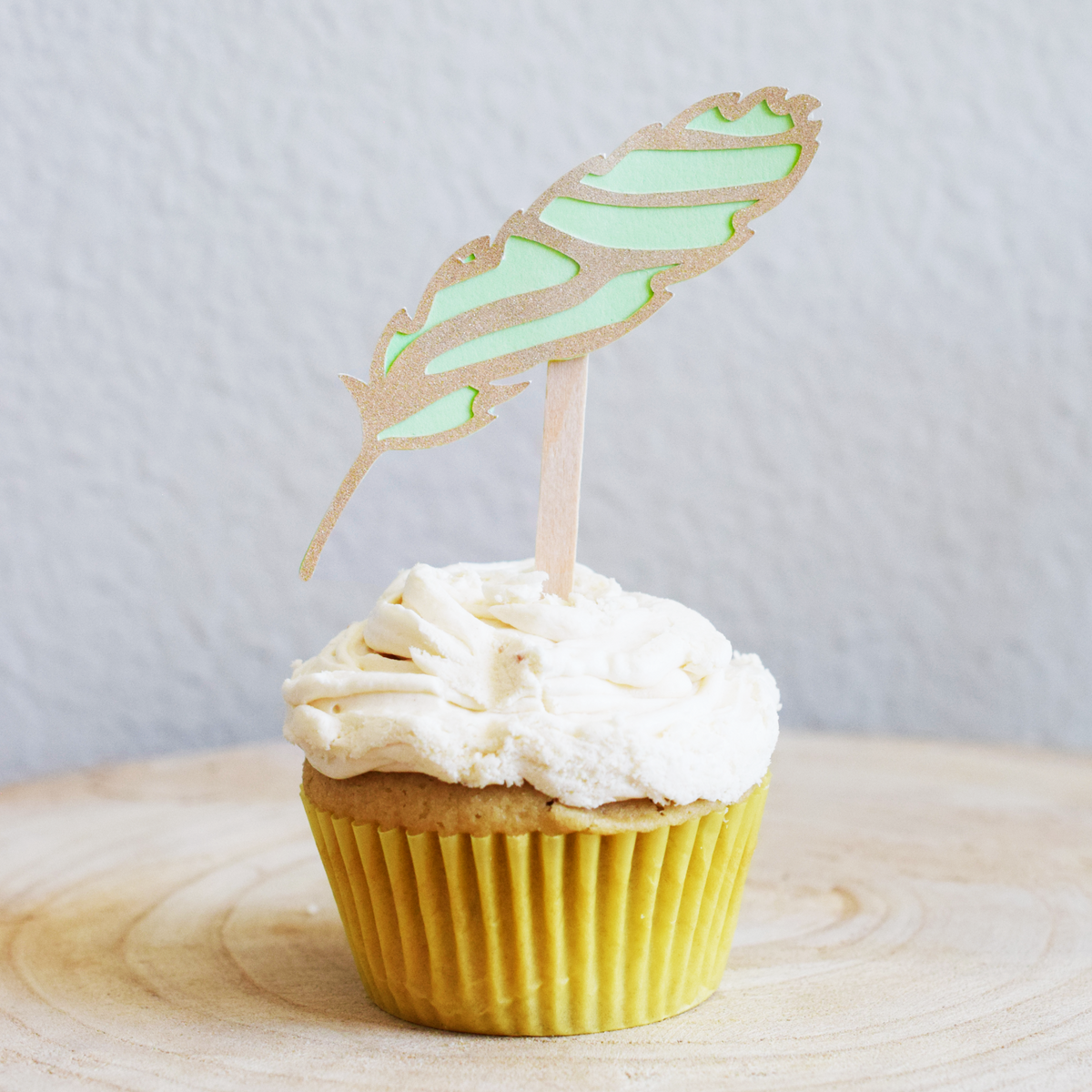 Enchanted Feather Cupcake Toppers - Set of 12 – TheCloudFactory